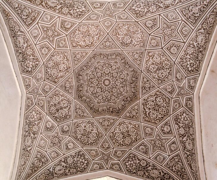 The restoration of Rahim's Tomb - The Tiles of India